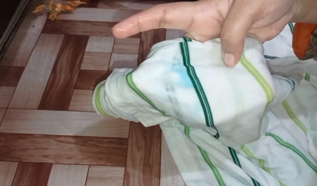 How to Safeguard Your Clothes from Color Bleeding?