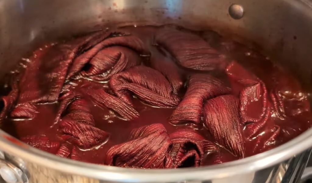 How to Dye Polyester Clothes at Home (Step-by-Step Guide)